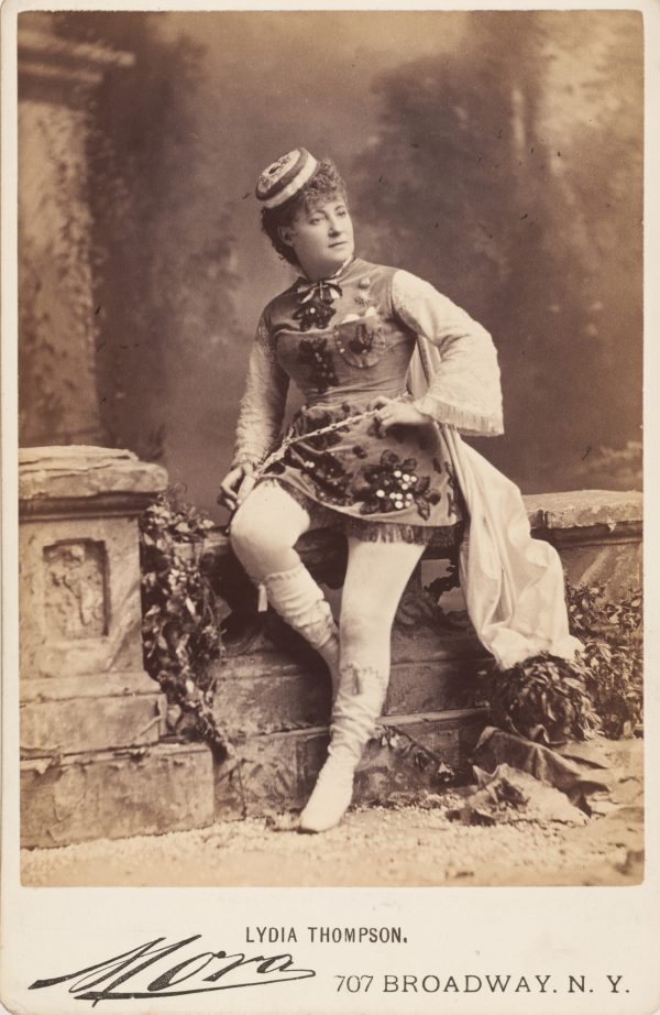 Wat is burlesque dansen? Lees hier alles over de kunst van het verleiden